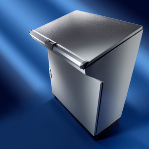 Rittal erweitert Pult-Serie um neues Standpult